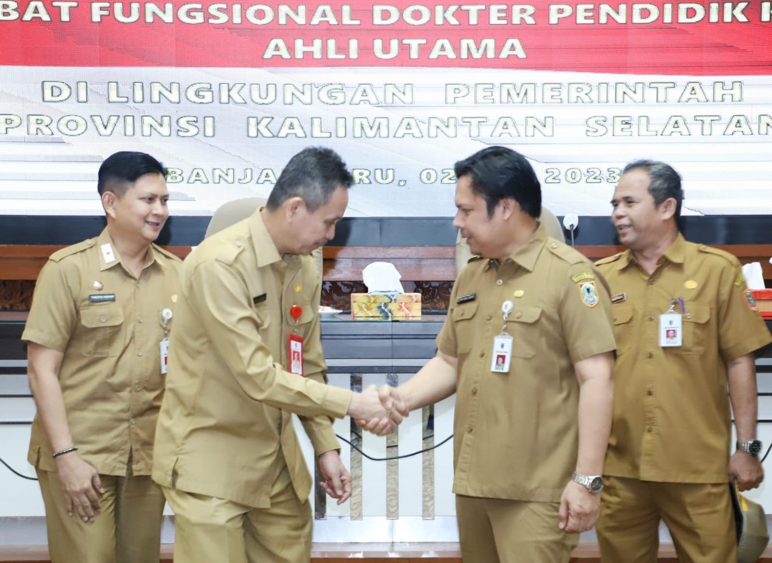 Gubernur Kalsel Lantik Pejabat Fungsional Dokter Pendidik Klinis Ahli ...